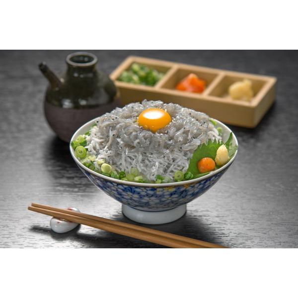 大分県杵築産の生ちりめんと釜揚げしらすを便利な個食パックにしてセットしました。鮮度が命の生ちりめんと釜揚げしらすは浜揚げ後すぐに処理してパックすることて商品化ができるようになりました。豪快にどんぶりご飯の上にのせて、ご家庭の刻みネギとウズラ...