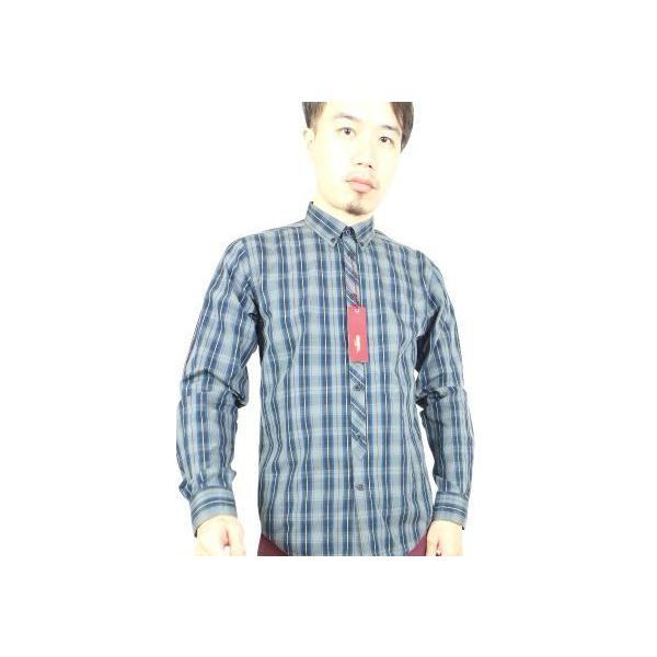 シックな装いのチェックパターンですが、造りはしっかりしています。メルクらしい、ロンドンスタイルと、カジュアルな要素が上手くミックスされてるとおもいます。パンツは、ジーンズといきたいとこですが、ここは今っぽく、トラウザーとイキたいとですね。