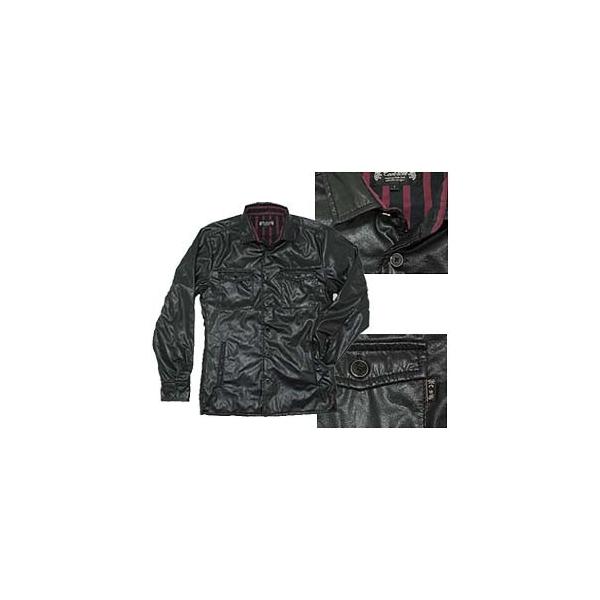 薄手の合皮なのですが、着初めは多少のハリ感があります。このフェイクレザーシャツを着ていれば、着られる方にぴったりに馴染んできて、本当に手離せない愛着ある物になります。これで、より魅力的な男になれますよ。Tシャツの上に羽織るだけでも様になるし...