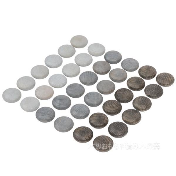 グラパットは、スペイン生まれ。都会を離れて自然の中で生きることで実現したファミリープロダクトです。おもに木材を使用し、作りこみすぎず素材を生かしたシンプルでナチュラルなおもちゃです。グラパットの特徴は、・同じものがたくさんあること・美しいグ...