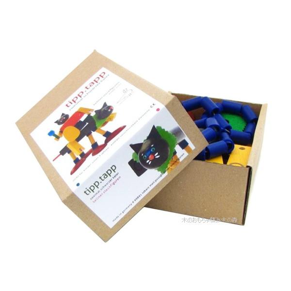 「ケルナースティック」は、組立てて遊ぶおもちゃ。木製パーツをやわらかい筒状のプラスティックのジョイント（青色）でつないで、ユニークな形、人形、動物、乗り物などを作ることができます。こちらの「ケルナーねこ tipp&amp;tapp」は、2匹...