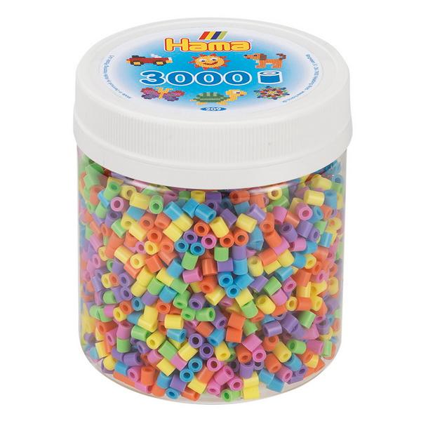デザイン大国・デンマークで世界初のアイロンビーズとして誕生した「ハマビーズ」。その豊富で美しい色彩のビーズは、ボードに並べるだけで楽しくなります。こちらのボトル3000pcsは、ビーズのみ3000ピースが丸いプラスティック容器に入っています...