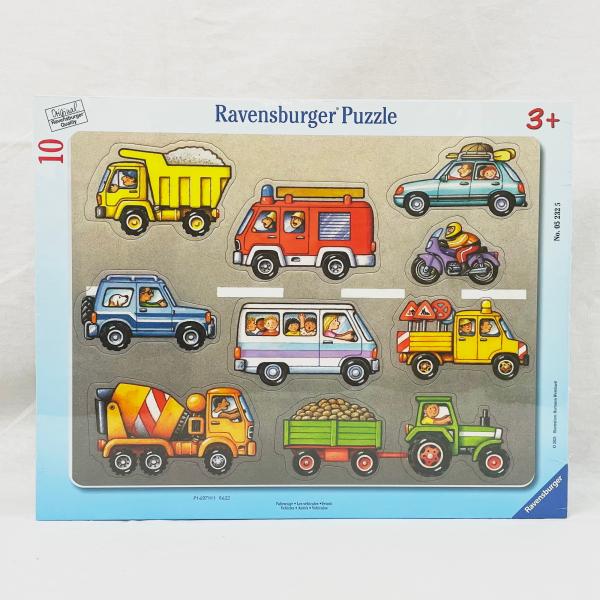 ドイツ、ラベンスバーガー社のパネルパズル（紙製）のシリーズです。カット技術に優れ、パズルのピース１つ１つが、パチン、パチンと気持ちよくはまります。「くるま」は、くるま1台がパズルのピースになっていて、わかりやすいパズルです。メーカー推奨は3...