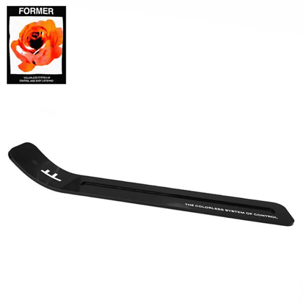 Former COLOURLESS INCENSE HOLDER // BLACKモノクロのシンプルなデザイン。サイズ：縦 約24cm 幅 約3.6cmFORMER フォーマー世界中で絶大なる人気を誇るサーファーのクレイグ アンダーソン、デ...