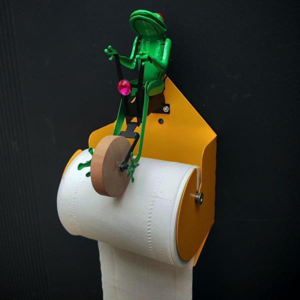 説明:[クリエイティブなデザイン]: このクリエイティブなトイレットペーパーホルダーは.楽しいカエル乗りの一輪車デザインが特徴で.ペーパータオルやトイレットペーパーのロールを入れることができ.バスルームやキッチンに優雅さと楽しさを加えます....