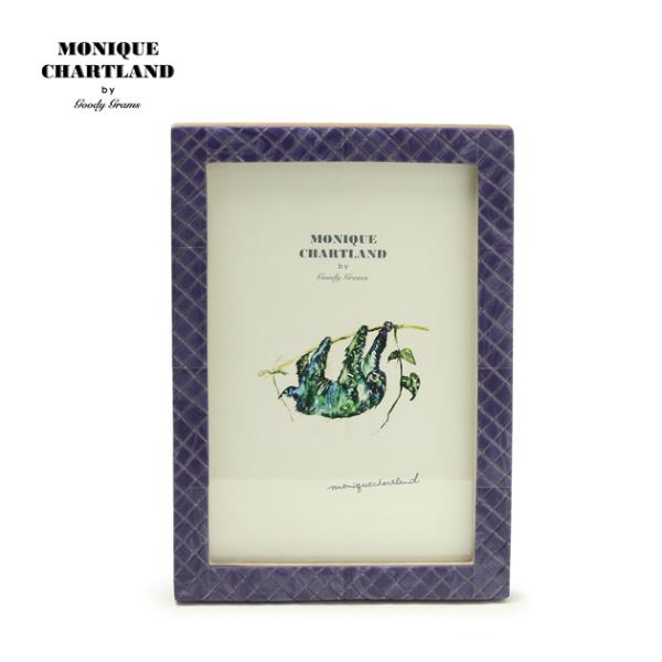 商品説明:斜めに交差して彫られた模様と、パキっとした発色が印象的な、シンプルでどのインテリアにも馴染みながら存在感もあるフォトフレームです。商品仕様:サイズ:幅12.0×高さ17.0×奥行1.5cm写真サイズ:幅9.2×高さ14.0cm重さ...