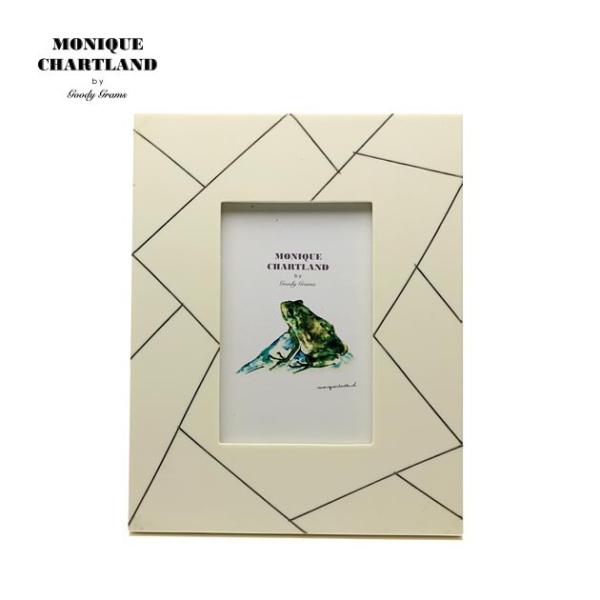 商品名:MONIQUE CHARTLAND by Goody Grams / PHOTO FRAME AALEAHYA商品説明:動物には生あれば、定めを受ける。ボーンフレームはインドの民芸品として伝わる動物の骨のフォトフレーム。天寿を全うし...