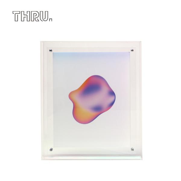 商品説明:光の反射や透過により、オーロラの色彩が楽しめるフレームです。軽量で華奢なので中の絵や写真を引き立てます。壁掛けに向いていますが、床置きに適しています。※見る角度によって変わる美しいカラーグラデーションを楽しめます。商品仕様:サイズ...