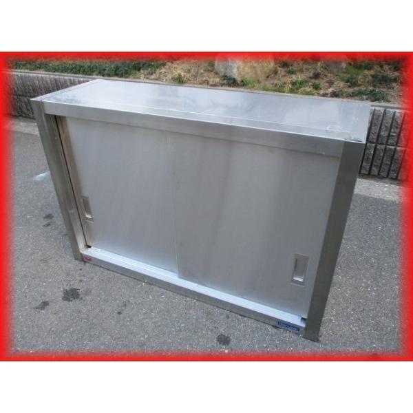 業務用マルゼンのステンレスの扉付吊戸棚です。幅90ｃｍ、奥行き30ｃｍのサイズです。 高さは60ｃｍです。扉付きですので、油汚れから守ってくれます。内部に可動棚1段付。保健所の申請にも必要です※地域により異なります。 中古品ですので多少の擦...