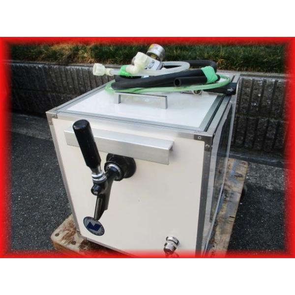 ニットクの氷冷式ビールサーバーです。商品は電源いらずでどこでも氷さえあれば冷えた生ビールが飲めます。コンパクトな卓上タイプ。アサヒ・サッポロの生ビール樽とガスボンベを注文すれば、あとは接続するだけで生ビールが飲めます。接続ホース等は一式揃っ...