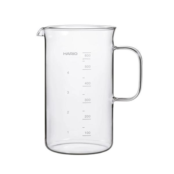 理化学で使用されているビーカーをコーヒーサーバーとしました。幅広く平たいハンドルは、安定して持ちやすく、注ぎやすい形状です。目安メモリが付いているので計量カップとしても使用できます。[ 仕様 ]◇品番：BV-600◇製品サイズ：幅130×奥...