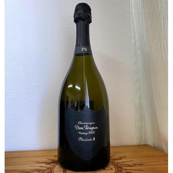 【デキャンタ― 99点】「P2」は段階的熟成の2度目のプレニチュード（ピーク）を意味します。シェフドカーヴの考えでは、ヴィンテージから8年前後で1度目のプレニチュードに達し、15年前後で2度目のプレニチュード、30〜40年目に3度目のプレニ...