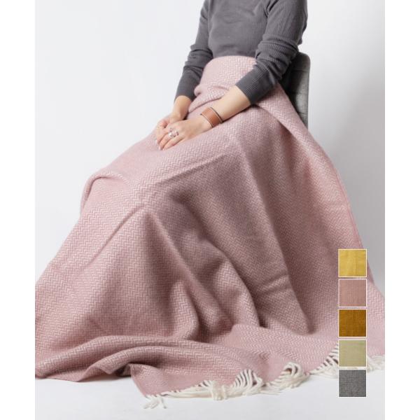 ITEM INFORMATIONクリッパン KLIPPAN CHEVRON 2101 メンズ レディース ブランケット 1879年にスウェーデンで創業以来、1世紀以上家族経営の続くホームテキスタイルメーカー。ウール・リネン・コットンといった...