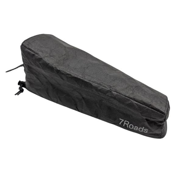 2016年ウクライナのコーベリで誕生、ハンドメイドのブランド