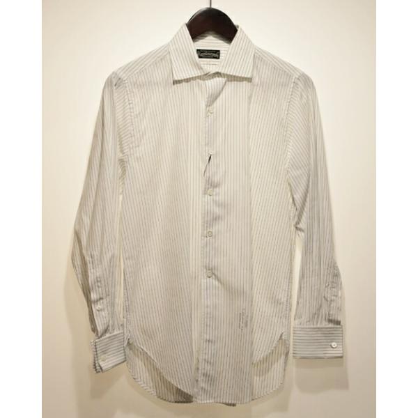 コンディションランク：C肩幅（ｃｍ）：４１裄丈（ｃｍ）：８２身幅（ｃｍ）：５２袖丈（ｃｍ）：６１着丈（ｃｍ）：７５裾幅（ｃｍ）：５３ＭＥＭＯ：付属のカラーキーパーが無くなっておりますが、まだまだご使用いただけます。付属品：ワイドスプレッドカ...