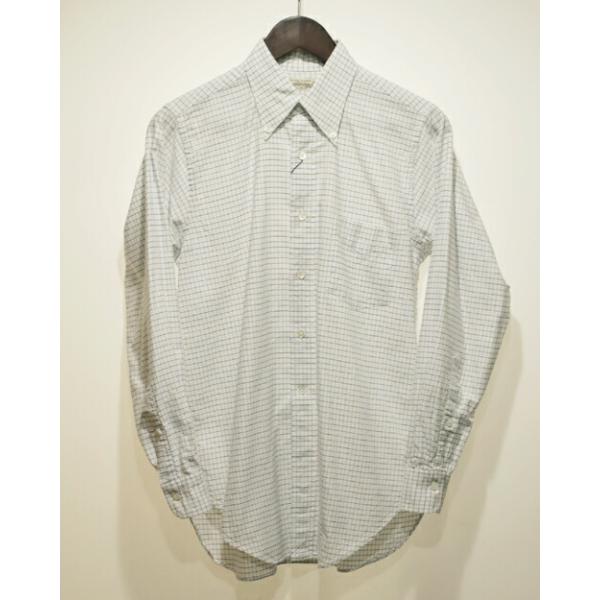 コンディションランク：B肩幅（ｃｍ）：４０裄丈（ｃｍ）：８１．５身幅（ｃｍ）：５２袖丈（ｃｍ）：６０着丈（ｃｍ）：７４裾幅（ｃｍ）：５３ＭＥＭＯ：付属品：ボタンダウン　バックヨークサイドギャザー　袖口ギャザー　マチ　ネームサイズタグ　第６ボ...