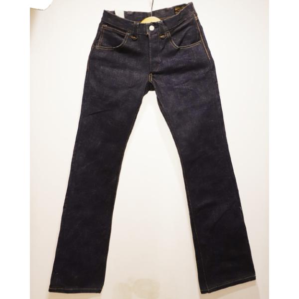 コンディションランク：Cウエスト（ｃｍｘ２）：３５ヒップ（ｃｍｘ２）：４６裾幅（ｃｍ）：２２股上（ｃｍ）：前２１　後３０股下（ｃｍ）：８３ＭＥＭＯ：製品タグや下げ札表記とウエスト実寸に差異が大きくありますが、これからも長くご使用いただけます...