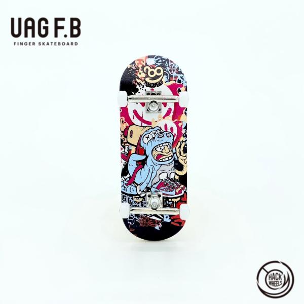 【商品特徴】弾きのよいカナディアンメープルを5枚重ねたデッキ強度と耐久性に優れたプロトラック。「HACK WHEELS PLAS（PRO COMPLETE WHEEL)」を装着したことにより、指心地がより滑らかに。【セット内容】デッキ ×1...