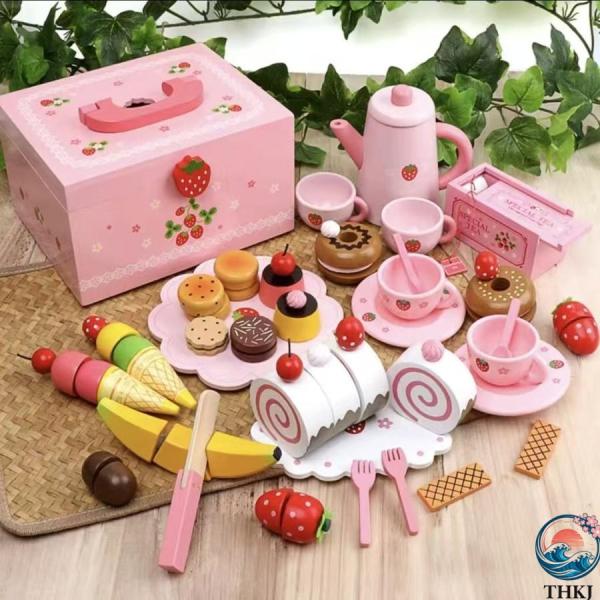 マザーガーデン 木のおままごと 野いちご スウィート カフェリボン ピンク〔木製 おもちゃ セット〕【注意事項を予めご了承ください】●一部の商品は輸入品ですので、入荷時期により、若干デザインや仕様が変わる場合がございます。●コンピューターの...