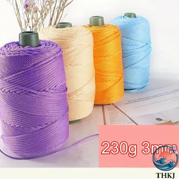 原産国:中国色:白繊維含有量:100% ポリエステル商品ID:FV19185店舗情報:1素材: 100% ポリエステル 重量約: 230g 長さ約: 200m/7874in 厚さ約: 3mm 編み針：NO.12 かぎ針: 5.0-6.0mm...