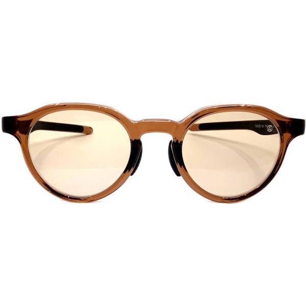 ブランドを代表する「LEIFER」にリサイズモデルが追加。アメリカンヴィンテージではあまり見かけないオーバーサイズもEyevolに落とし込むと違和感なく取り入れることができるのが特徴。広い視界も確保できるためシーンを選ぶことなく使用可能なユ...