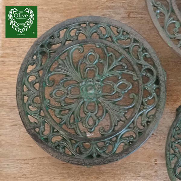 【発売日：2024年11月29日】渋谷園芸オリジナル　ガーデニング用のアイアングッズシリーズ「OLIVE（オリーブ）」花苗や鉢花をのせるロータイプの花台です。高さを出したくない、通気性や水はけを良くしたい際におすすめです。◆カラー：グリーン...