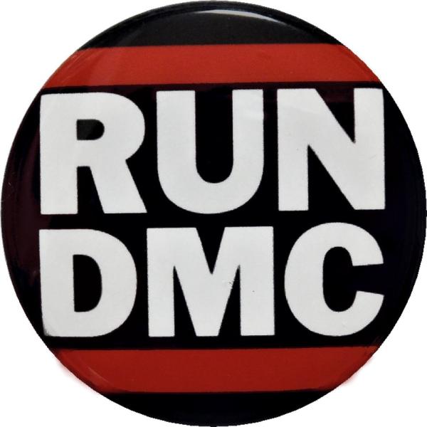 大きさ　直径約3.8cｍの裏安全ピンタイプになります。素人採寸ですので多少の誤差はご了承くださいませ。※お客様が見られる環境により画面上と実物では多少色具合が異なって見える場合もございます。予めご了承下さい。