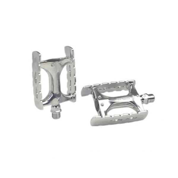 ワンピースボディの両面踏みでエントリーユーザーにおすすめ。クロスバイクにも最適。両面踏みアルミワンピースボディ重量:335g※ご注文の前にご確認ください表示されている在庫情報については、実際の在庫情報と連動しておりません。ご注文頂きましたら...