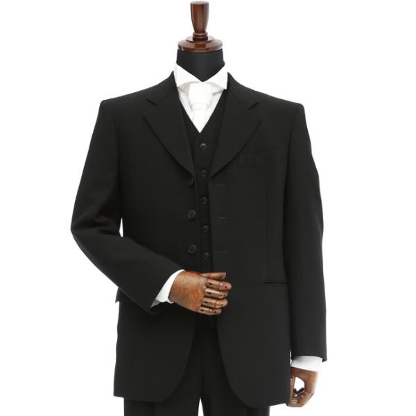 【商品名】 レンタル　タキシード　  【品　番】 TX-018  【商品内容】  ジャケット　/　ベスト　/　ズボン　/　ウイングカラーシャツ　/　ポケットチーフ　/　白手袋　/　アームバンド　/　靴下　/　ネクタイ　/　サスペンダー【特　...