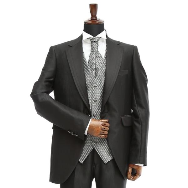 【商品名】 レンタル　タキシード　  【品　番】 TX-021  【商品内容】 ジャケット　/　ベスト　/　パンツ　/　ネクタイ 【特　徴】 艶やかな質感を誇る上質なタキシード。 襟をマットなサテン生地にすることで、より高貴によりフォーマル...