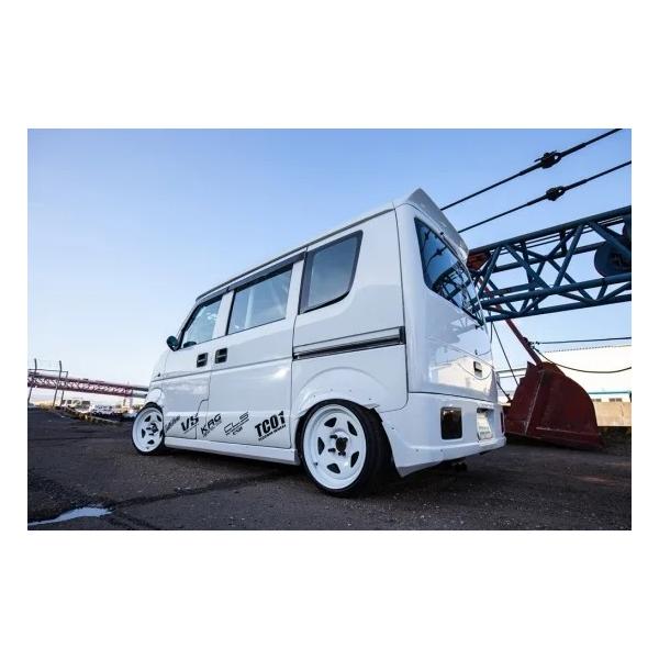 ブランド：CLS VS　（バンシリーズ)品名：リアウイング適合：※ハイルーフ専用スズキ　エブリィバン　DA64V /マツダ　スクラム　DG64V /日産 NV100クリッパー DR64V材質：FRP製品　未塗装　黒ゲルコート仕上げ納期につい...