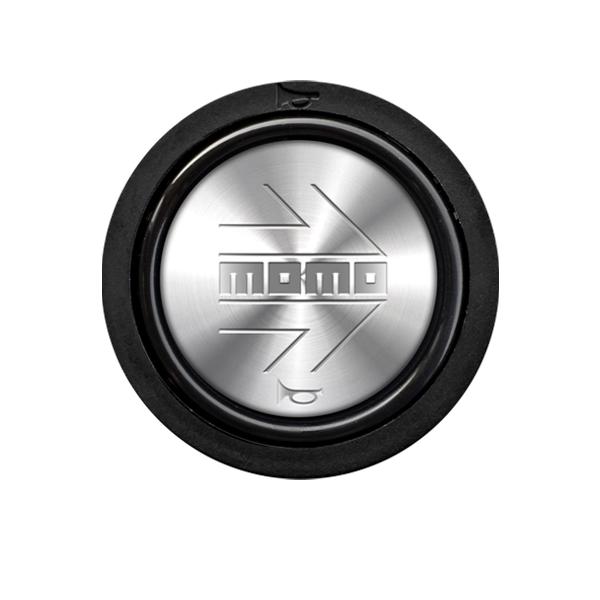 ステアリングでTOPブランド MOMOの「ホーンボタン」です。もちろん正規品の新品です。MOMOのホーンリング付ステアリング専用（RACE、TUNER、JET、COMMAND 2R、LUCE等）のホーンボタンと交換可能です。見慣れたステアリ...