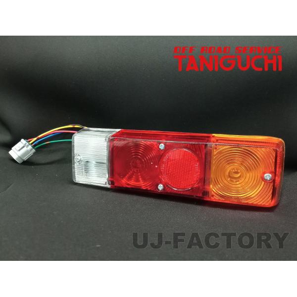 ジムニーJB64・74用。社外バンパー用。配線加工なしでJB64・74にカプラーオン取付可能。レンズ部 高さ65mm×幅214mm運転席側 / 助手席側　お選びください。●対応発送方法：宅配便(地域別送料)■北海道　1,650円■本州・四国...