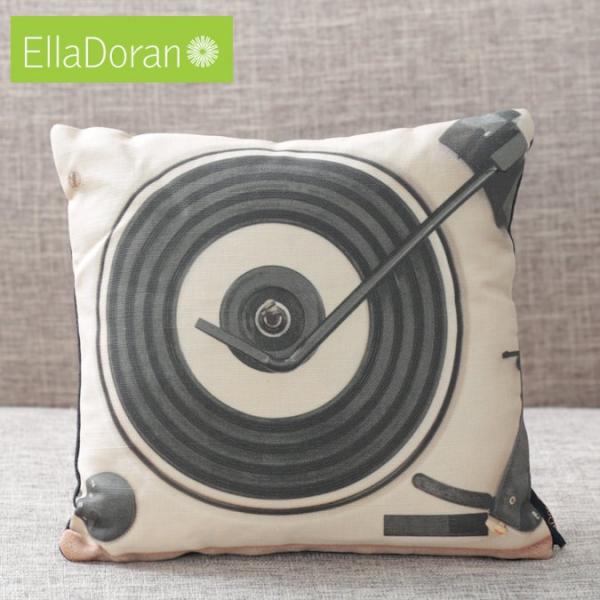 Ella Doran CUSIHON　30cm×30cm デザイナーEllaは写真にフォーカスをあて 大胆に切り取った風景を 自身が手がけるブランドElla Doranの マグやクッションにあしらっています。絵でも写真でもない UKの雑貨シ...