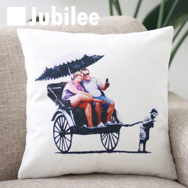 BANKSY × Jubilee London Linen Cushion Cover　45 x 45cmRICKSHAW 【 BA031 】天然リネン素材を含んだ優しい風合いのコットンリネンを使用。入替が簡単なジッパータイプ。30度以下の...