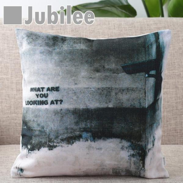 バンクシー Banksy クッションカバー What Are You Looking At 北欧デザイン 45×45cm リネン 天然の麻で出来たハンドメイド 新生活 新居 引越し祝い 新築Jubilee London Banksy Lin...