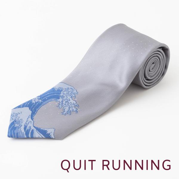 QQUIT RUNNINGWASHABLE NECKTIEクイトランニングウォッシャブルネクタイ 　　　動物や名画などをモチーフに様々なテイストでアレンジしたネクタイ。しっとりとした手触りのとろみのあるポリエステル素材を使用し、程よい光沢感...