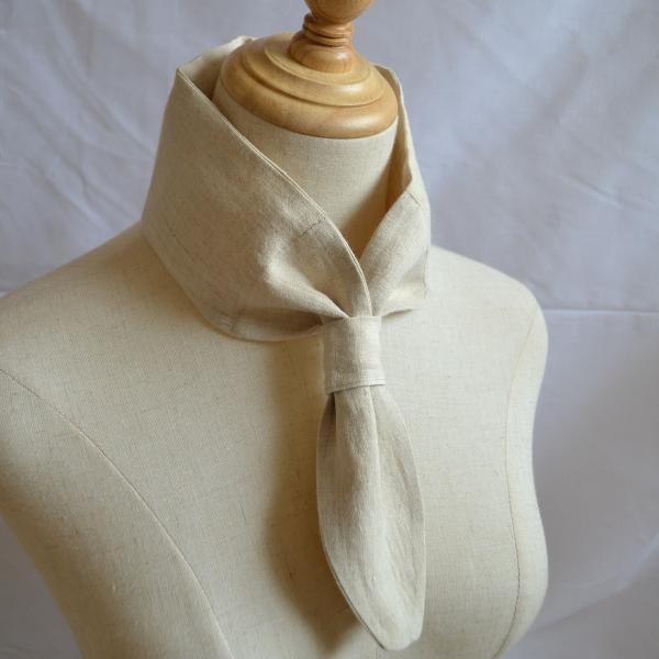 無染色　無漂白のヘンプ100％ポケットに保冷剤を入れてヒンヤリお過ごしいただけます。■素材ヘンプ100％（無染色・無漂白・国内製造）■保冷剤保冷材は4連結で首回りをしっかり冷やします持続時間：約60分〇〇ヘンプ生地は環境にやさしい栽培方法の...