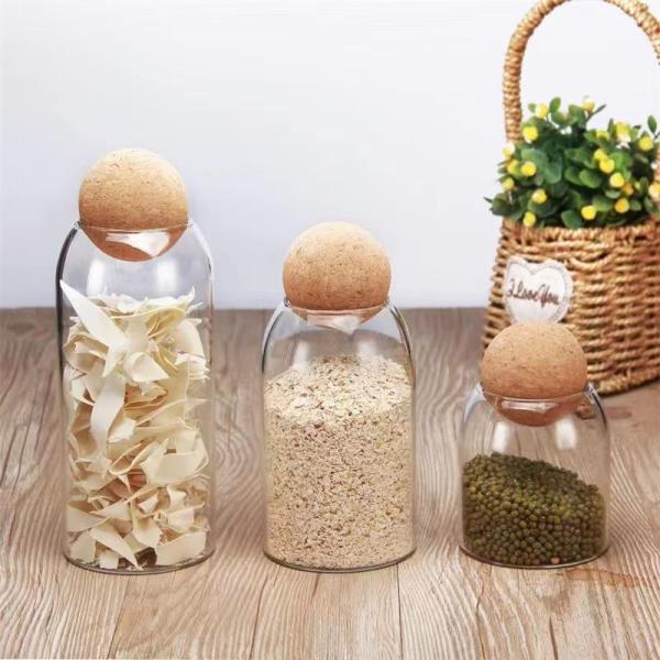 商品情報内容：3点セット素材：ガラス丸みのある有機的なフォルムの保存瓶。並べておくだけでもインテリアとして映えるデザインです。天然素材のコルクと耐熱ガラスのシンプルな組み合わせが印象的です。料理をするときには片手で簡単にフタを開けることがで...