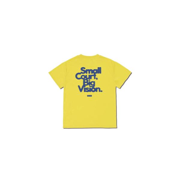 AKTKD   YELLOW  150 design：フロントとバックにデザインを配置した半袖TEEシャツ。バックにプリントされた「Small Cost. Big Vision（大きな夢は、小さなコートから始まる）」のコピーは、すべての“コ...