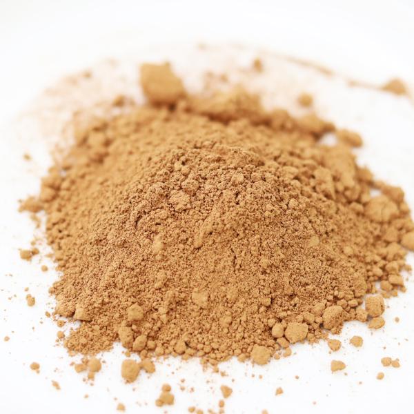 非アルカリ処理のため、カカオ本来の酸味とほどよい渋み、豊かな風味が感じられます。色はベージュ色で薄いですが、カカオ感を十分に感じることができます。チョコレートディップに。トッピングに。製菓製パンに。万能にご使用いただけます。ペルー産カカオ豆...