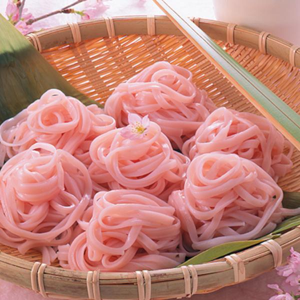 大河ドラマで人気沸騰！会津鶴ヶ城の桜をイメージし、桜の葉と花を麺に練り込みました。福島 やない製麺の「八重の郷 桜めん」は、毎年美しい花を咲かす会津鶴ヶ城の桜をイメージし、桜の葉と花を麺に練り込み、手延べ製法でじっくり熟成、乾燥させ仕上げま...