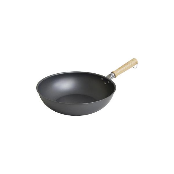 窒化処理で錆びにくく油なじみが良いです。スピニング製法で軽量で使い易いです。