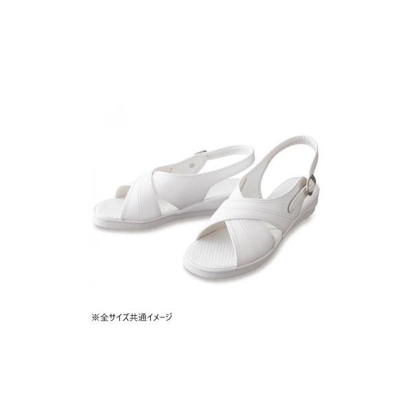 柔らかな感触の低反発素材を衝撃吸収フォームとして用いる事で足元から身体に加わる衝撃を緩和させます。土踏まずにアーチつき+クロスデザインを採用しています。前ズレを防止する前部スリット入りです。