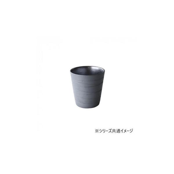 職人によって一つ一つ手仕事でラスター吹きをしています。陶器ならではの土感により、ビールの泡立ちを良くしてくれます。氷を入れてロックグラスとして使いやすいサイズです。