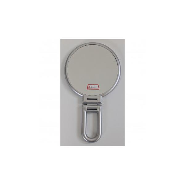 持ち手部分を折り曲げて卓上鏡、伸ばして手鏡として使えます。アイメイクや視力の弱い方、日々のスキンチェックに便利な超高倍率ミラーです。片面は等倍鏡のWミラータイプです。