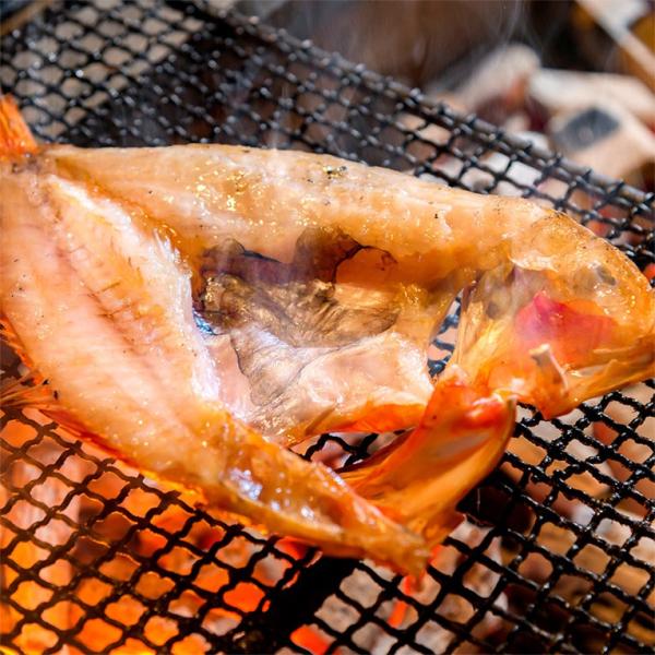 ■内容量:1尾 約300g■原産地:北海道、ロシア■賞味期限:商品が到着後、冷凍(-18℃以下)で約30日。解凍後はお早めにお召し上がり下さい。■配送方法:冷凍