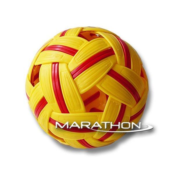 セパタクローボール、アジア大会・世界大会の公認球 表面にラバーコーティング加工 Marathon社製　ＭＴ９０９（女子用） カラー：黄×赤 大きさ：直径　約13ｃｍ／重さ　約160ｇ