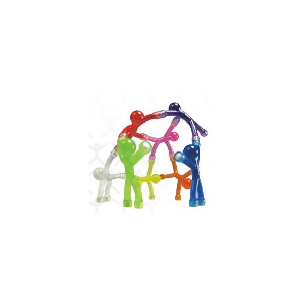 体がくねくね曲がって、よろこんだポーズや 落ちこんだポーズなどいろいろ楽しめるオブジェです。手足に強力なマグネットがついているので 冷蔵庫など黒板にメモクリップとしても使えます。「シーブルー（クリア），レッド(クリア），ライム（クリア），オ...