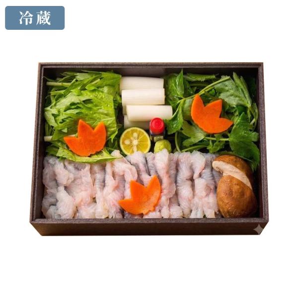 国産の活け鰻を丁寧に骨切りし、一口で上品な旨味を堪能できる鰻しゃぶ。利尻昆布や焼あごの旨味を重ねた特製出汁と、旬の野菜が彩りを添え、素材の持ち味を引き立てます。贈り物にもふさわしい高級感ある逸品です。■商品説明国産の活け鰻を丁寧に骨切りし、...